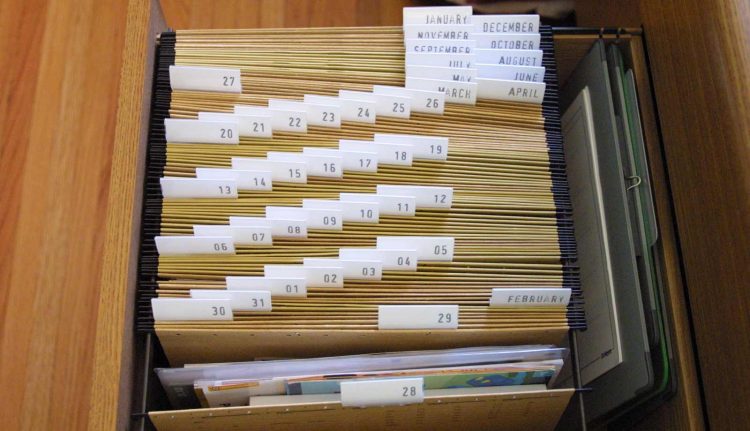 How (& Why) to Create a Tickler File - HouseAffection