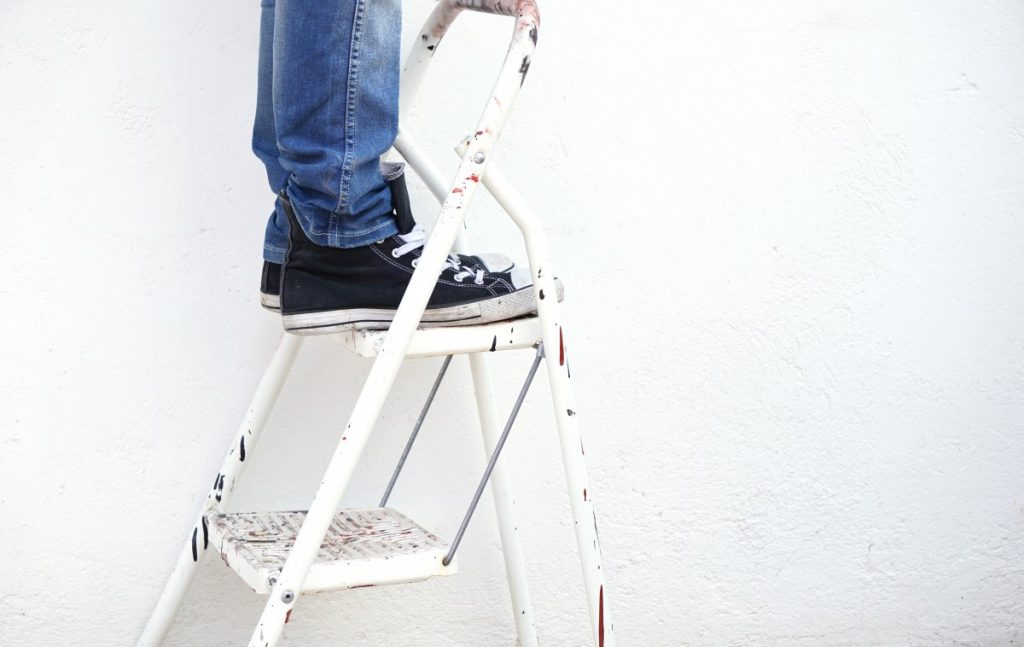 Why Ladder Safety Is Important? - HouseAffection